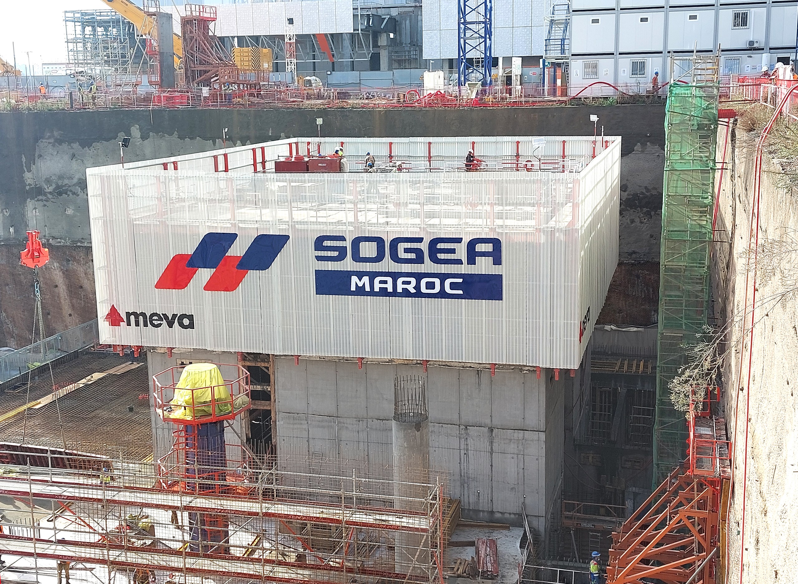 Borj Attijari shapes the skyline - MEVA UK (EN)