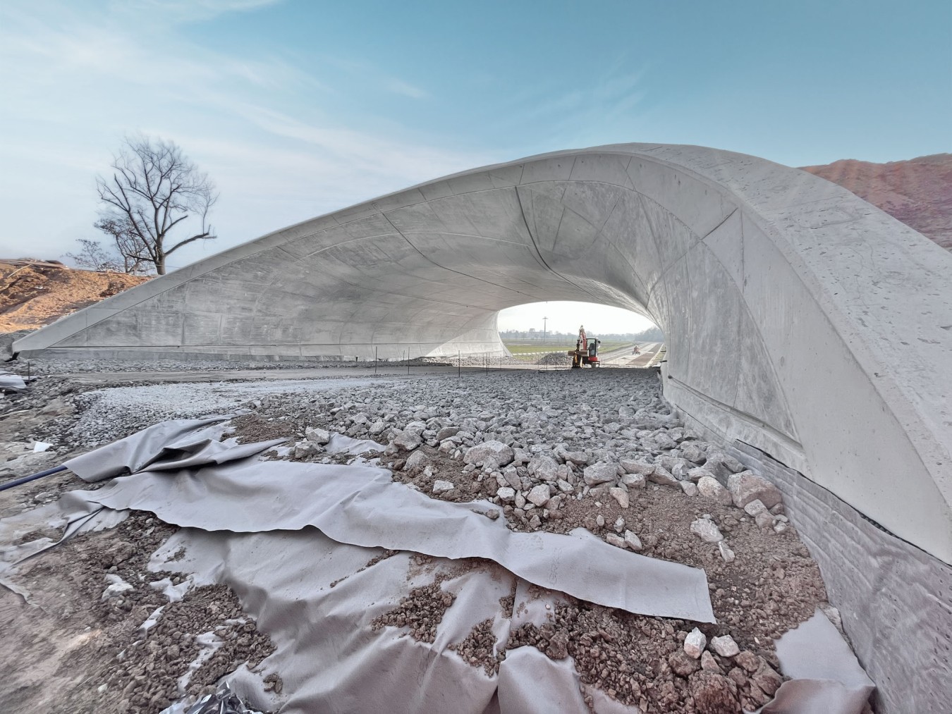 Unique Tunnel Arch - MEVA UK (EN)